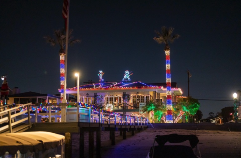 117th Newport Beach Christmas Boat Parade - Visit Newport Beach