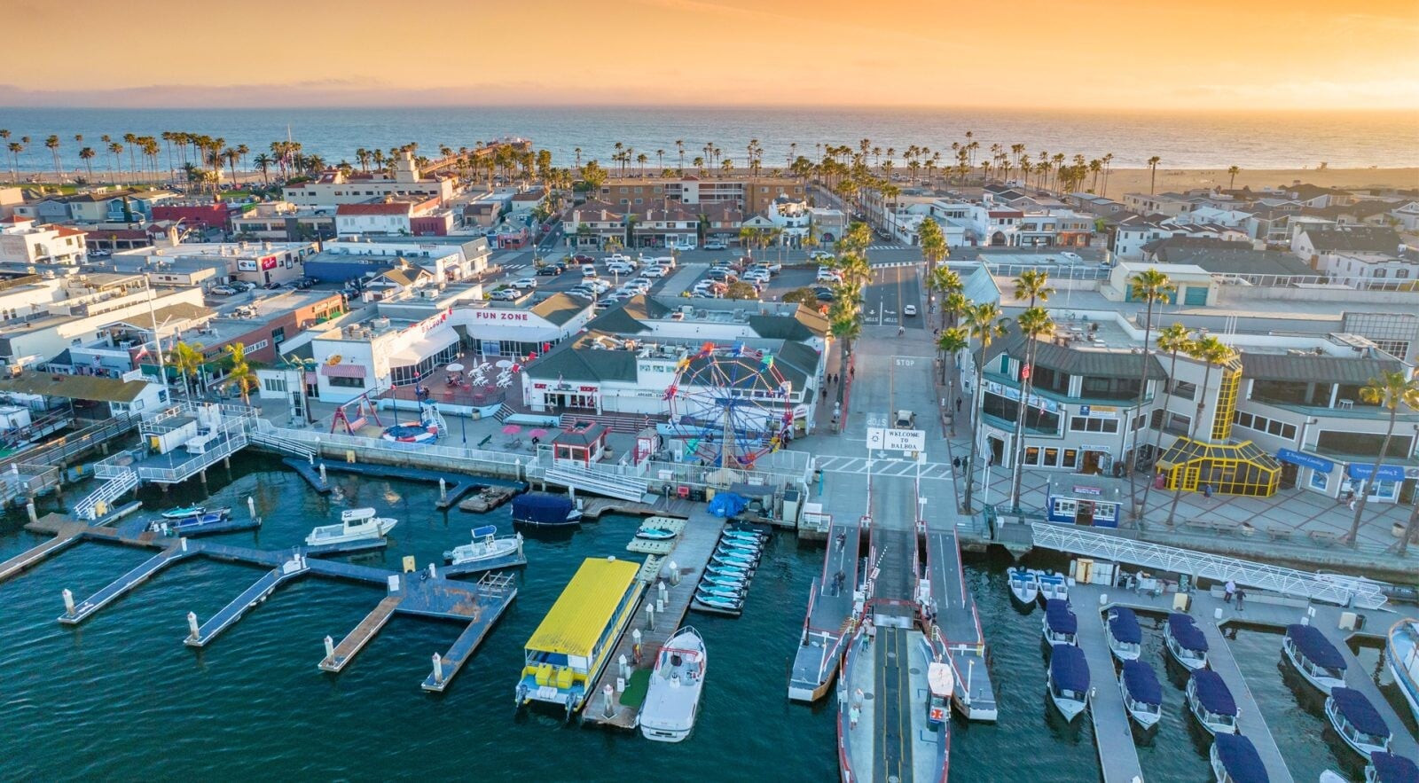 Balboa Village Restaurants, Shopping, & Hotels | Visit Newport Beach
